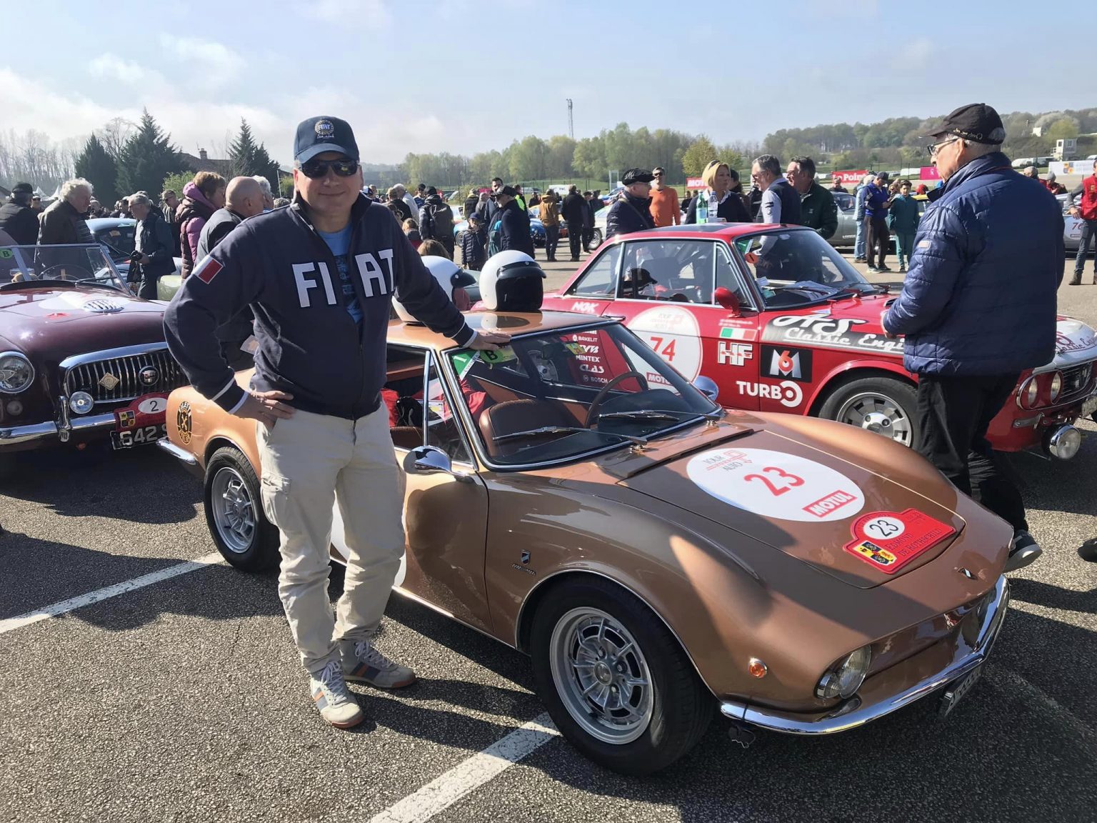 Fiat 600 D et 850 Moretti Sportiva au Tour Auto 2023
